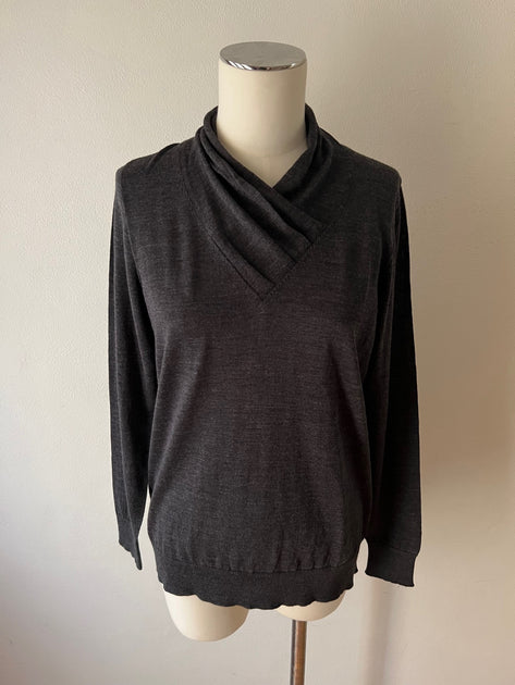 VISAGE - Drape Neck Essential - V4552