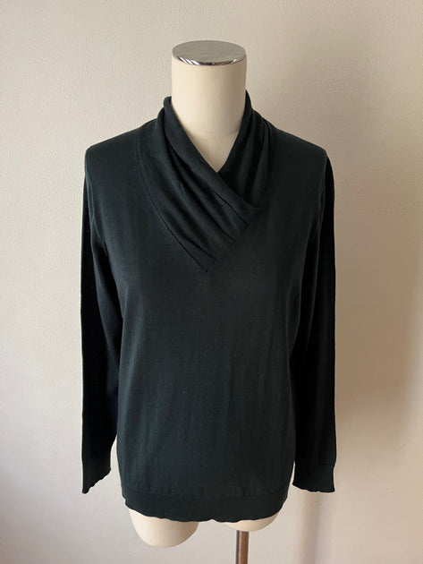 VISAGE - Drape Neck Essential - V4552